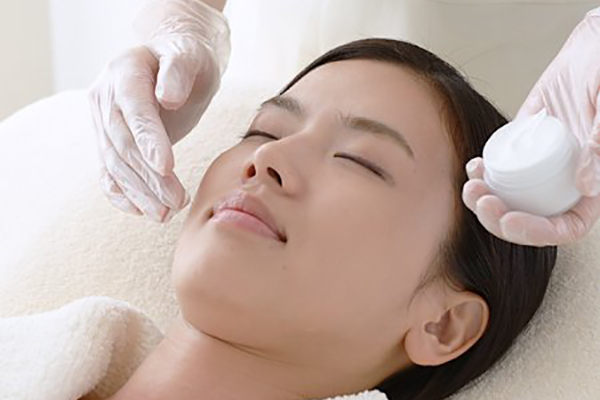 ボトックス注射 | 美容皮膚科タカミクリニック （東京 表参道）